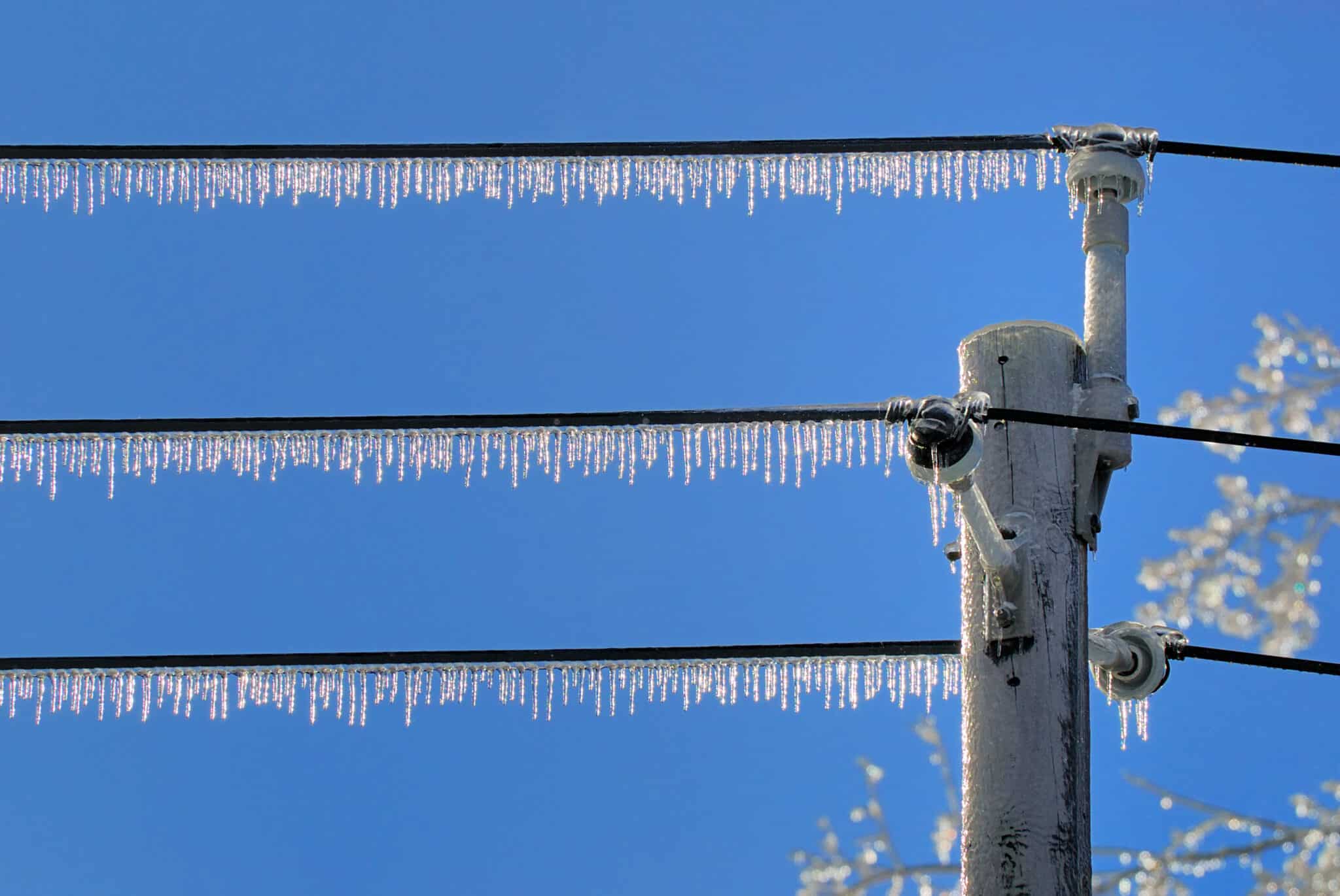Frost-Resistant Surface Solutions for Winter Disasters